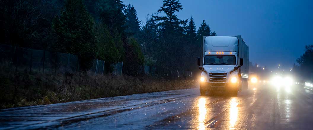 Rainy Weather Safety Tips for Truckers: Navigating Wet Roads